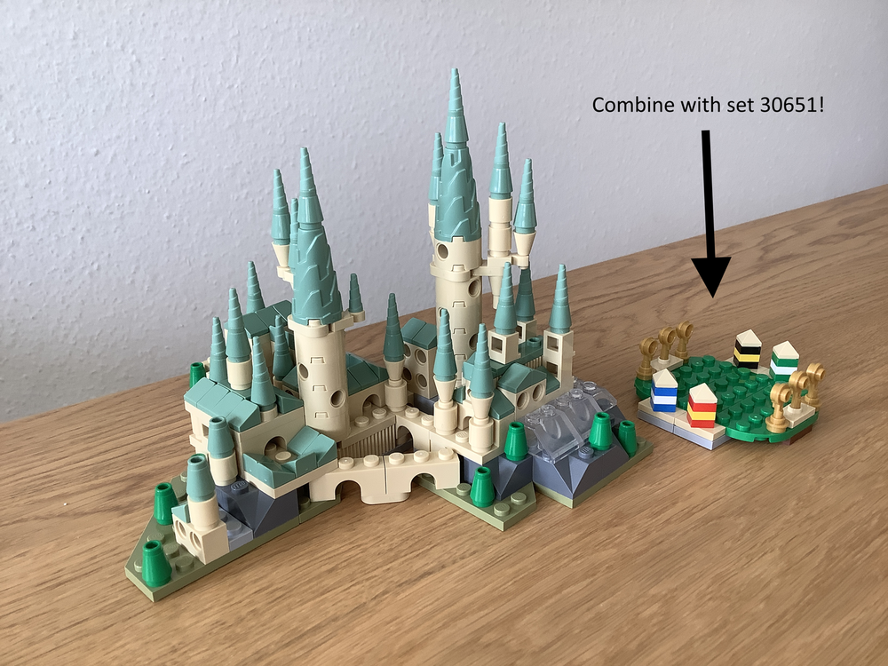 Lego Moc 30435 Hogwarts By Pocmoc Rebrickable Build With Lego