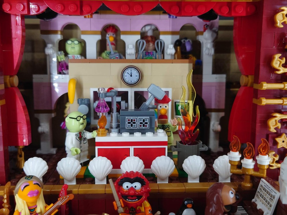 LEGO MOC Muppet Labs - A Muppet Theatre Scene by mstrutt | Rebrickable ...