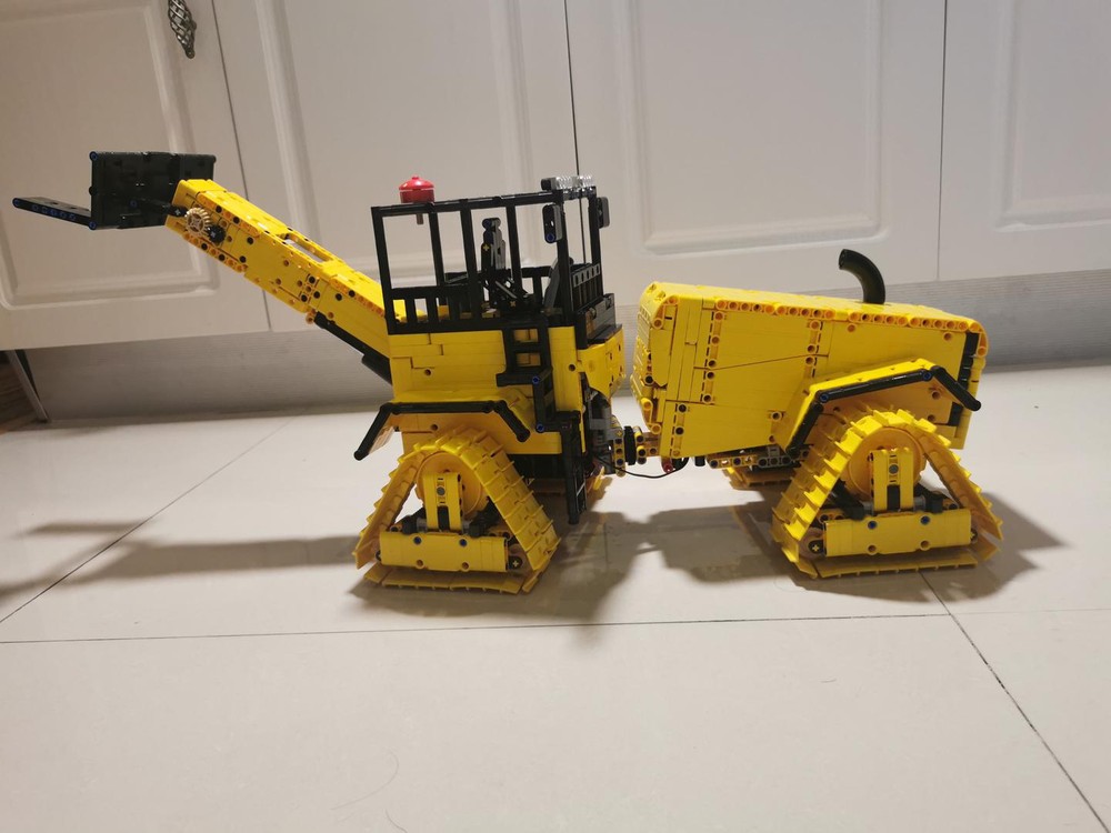 LEGO MOC Four-track Tractor (42131 B Model) by legoRookie2021 ...