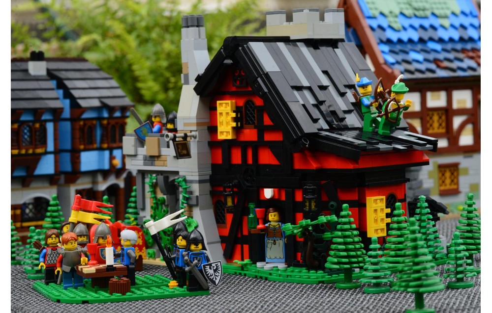 LEGO MOC Ira's Guarded Inn by irabricks | Rebrickable - Build with LEGO
