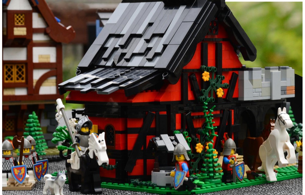 LEGO MOC Ira's Guarded Inn by irabricks | Rebrickable - Build with LEGO