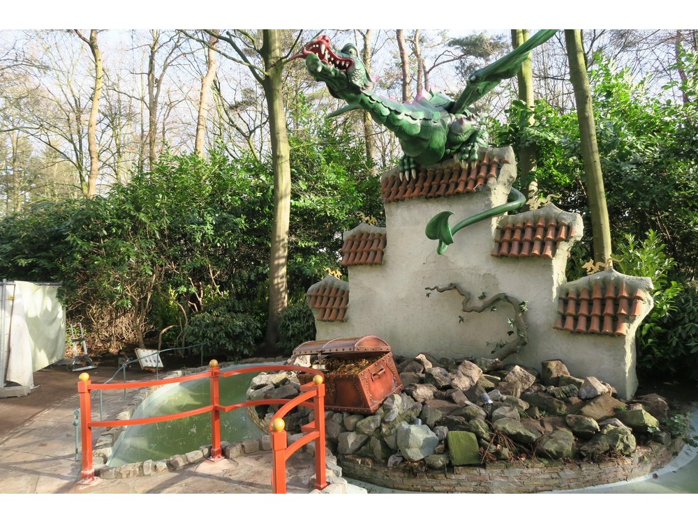LEGO MOC Dragon / Draak Lichtgeraakt - Efteling by GetMeBricked ...