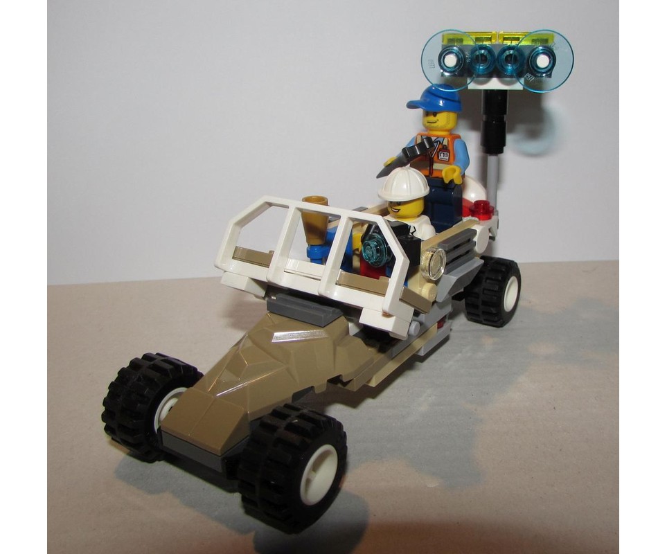 LEGO MOC 60077 - Post-apocalyptic car by BriXperiMent | Rebrickable ...