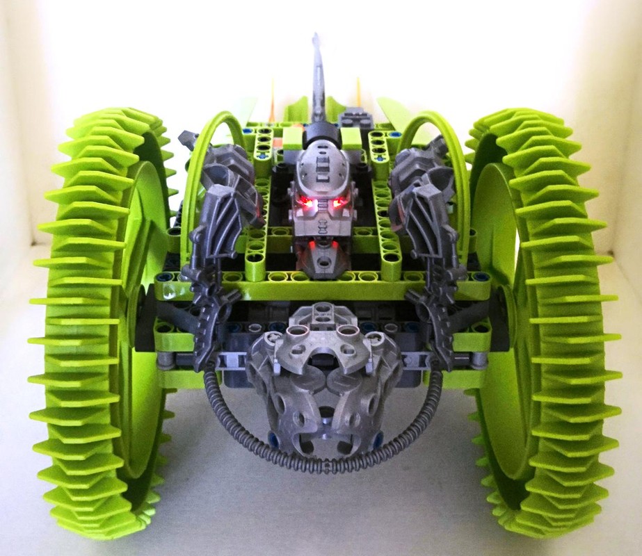 LEGO MOC Green Bee + 7157 by namowen | Rebrickable - Build with LEGO