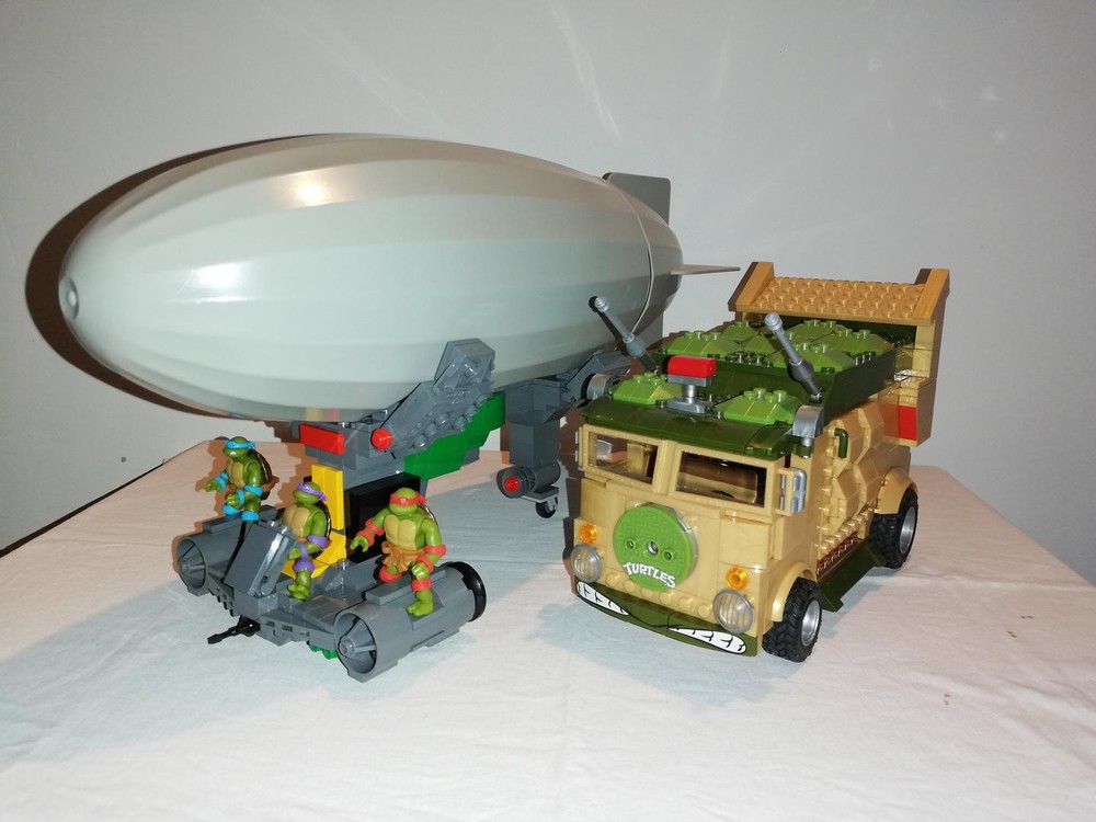 LEGO MOC Turtle Blimp by tottimas | Rebrickable - Build with LEGO