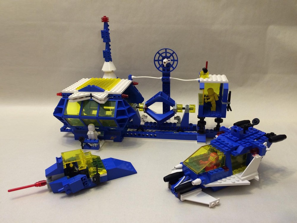 LEGO MOC-11954 Cosmic Fleet Playset #4 (Space > Classic Space 2017 ...