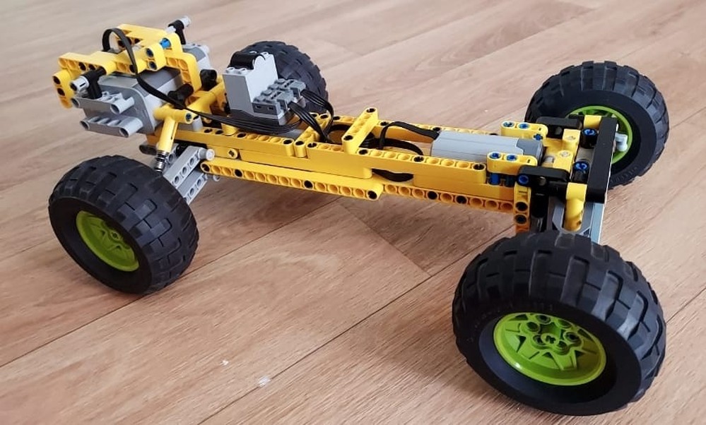 LEGO MOC RC car chassis with suspension by usklwo2 | Rebrickable ...
