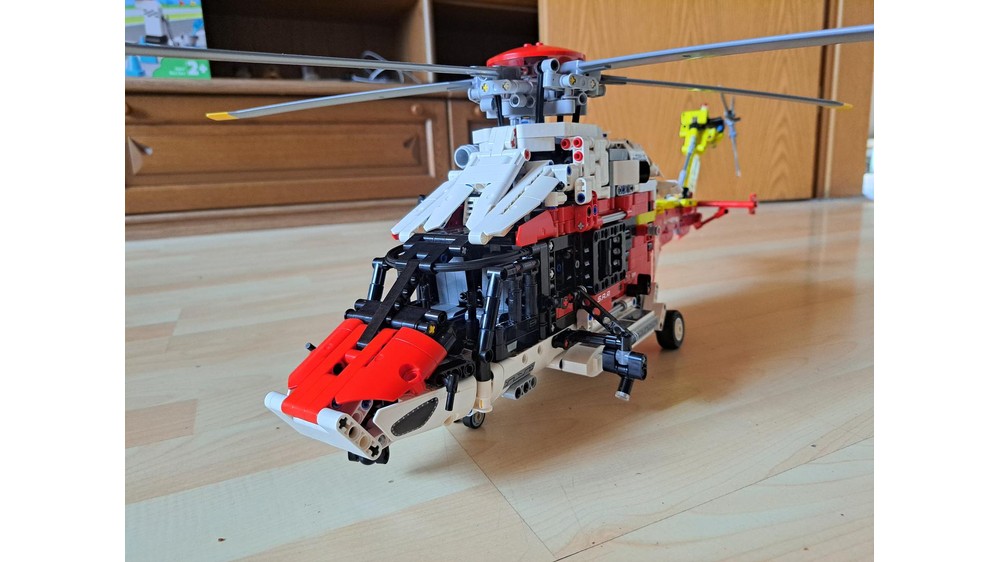 LEGO MOC 42145 rotor cover mod by efferman | Rebrickable - Build with LEGO