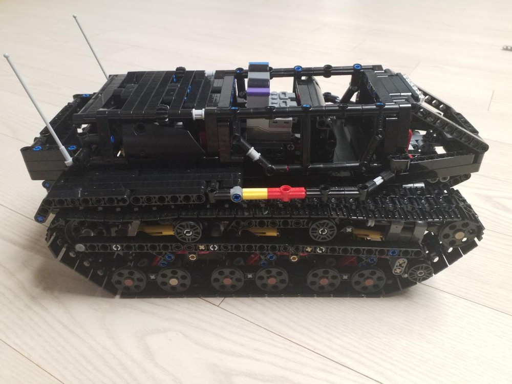 LEGO MOC RC Tank (Tracked Vehicle) by mechahn | Rebrickable - Build ...