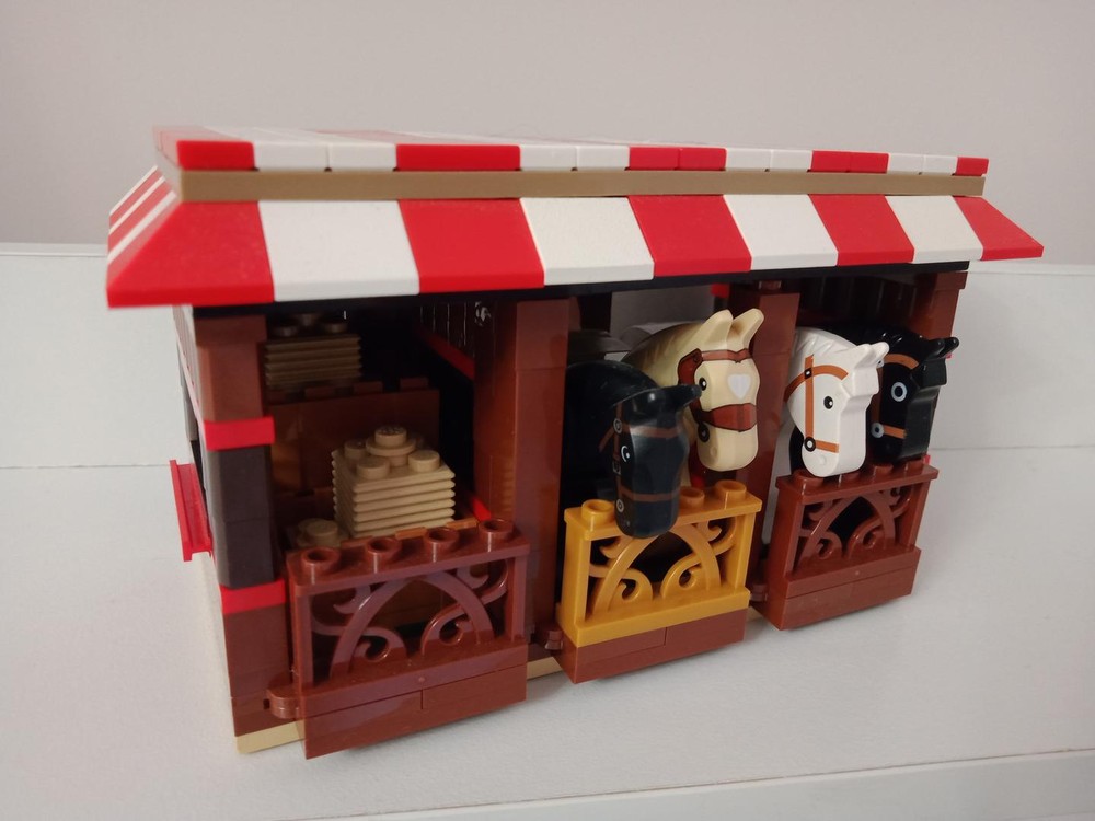 LEGO MOC Stables 4-6 horses by Jonny_Hairface | Rebrickable - Build ...