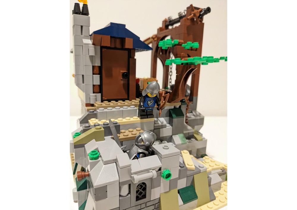 LEGO MOC Dragon's lair feat. Wowa by BrixRemix | Rebrickable - Build ...