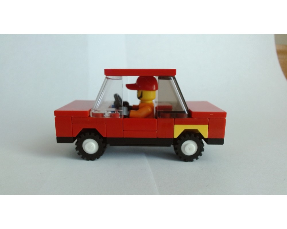 LEGO MOC Small Sedan by farmyFrank10 | Rebrickable - Build with LEGO