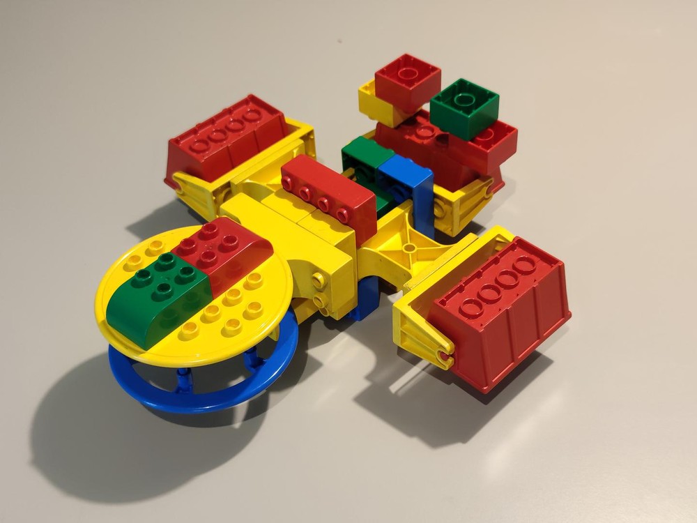 LEGO MOC Duplo Space Ship by silenfu | Rebrickable - Build with LEGO