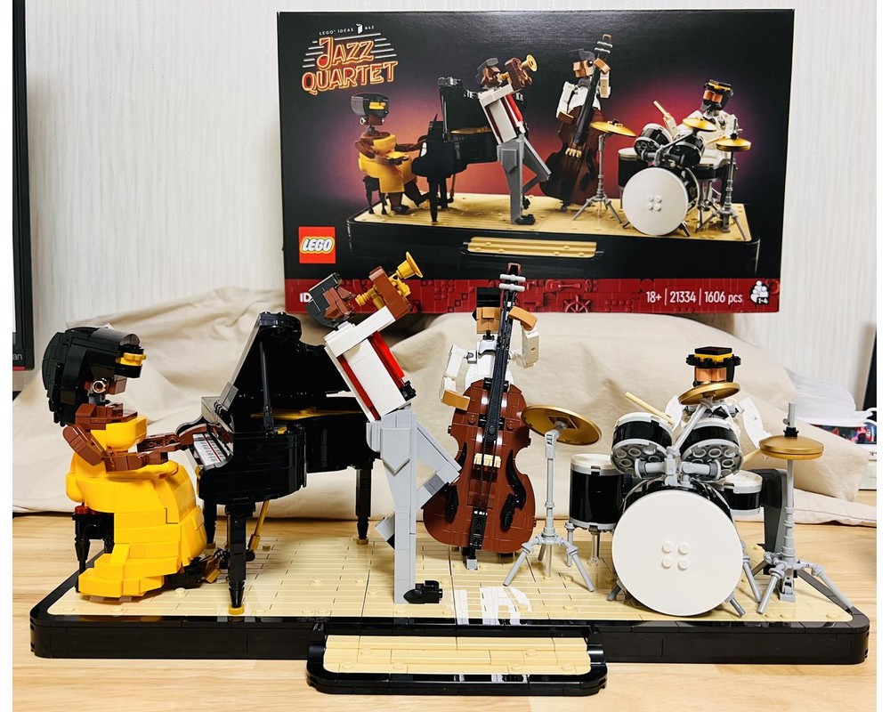 LEGO MOC Classical pianist - 21334 modification by JunoHY | Rebrickable ...