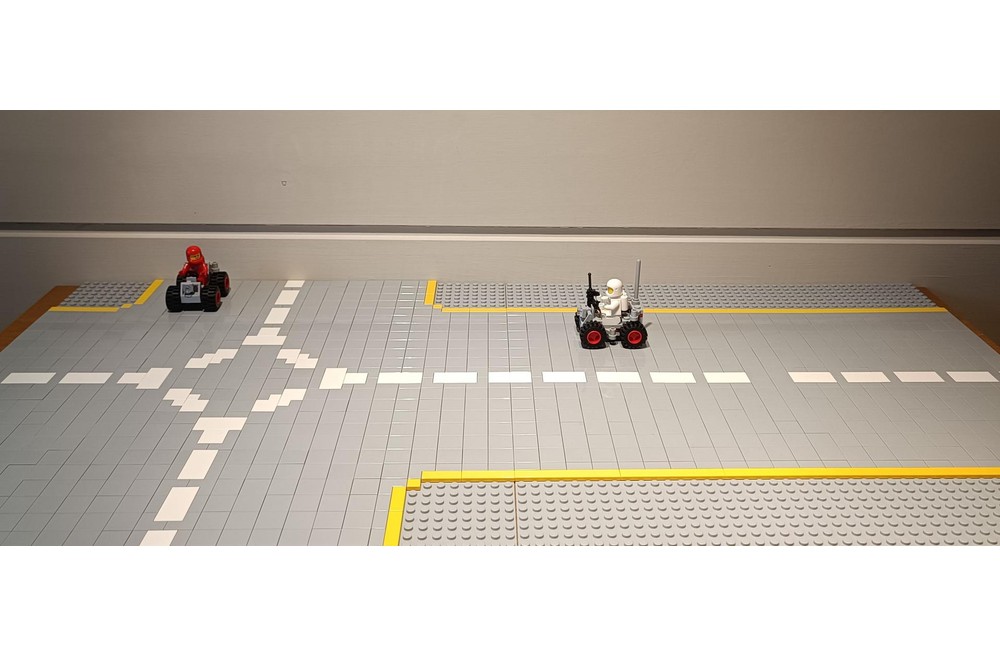 LEGO MOC Lunar Road Cross Plate matching Classic Space 2022 (10497 ...