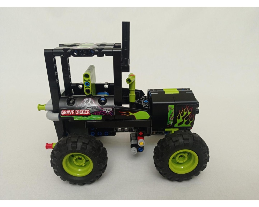 Lego Moc Tractor 42118 Alternative By Erikgs Rebrickable Build With