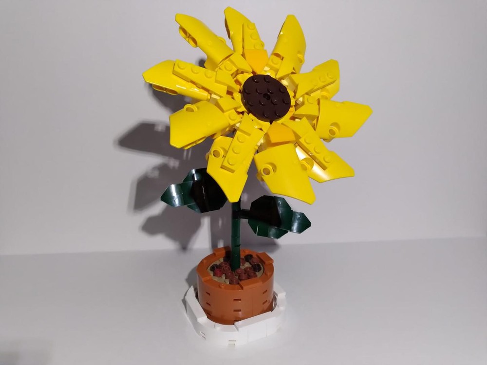 Lego Moc Sunflower By Thedeltabuilder Rebrickable Build With Lego