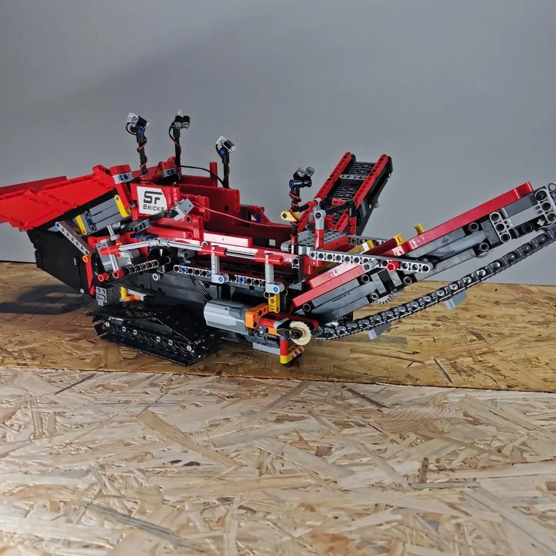 LEGO MOC Mobile Screening Machine by SF_Bricks | Rebrickable - Build ...