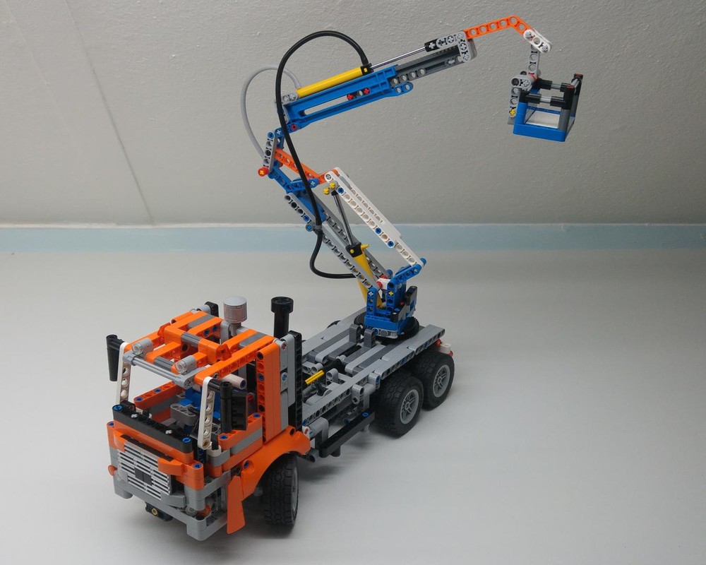 LEGO MOC-123565 Pneumatic Cherry Picker by BrickRandom | Rebrickable ...
