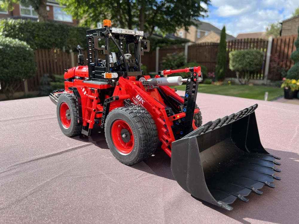 LEGO MOC Deizer Wheel Loader by s90sml | Rebrickable - Build with LEGO