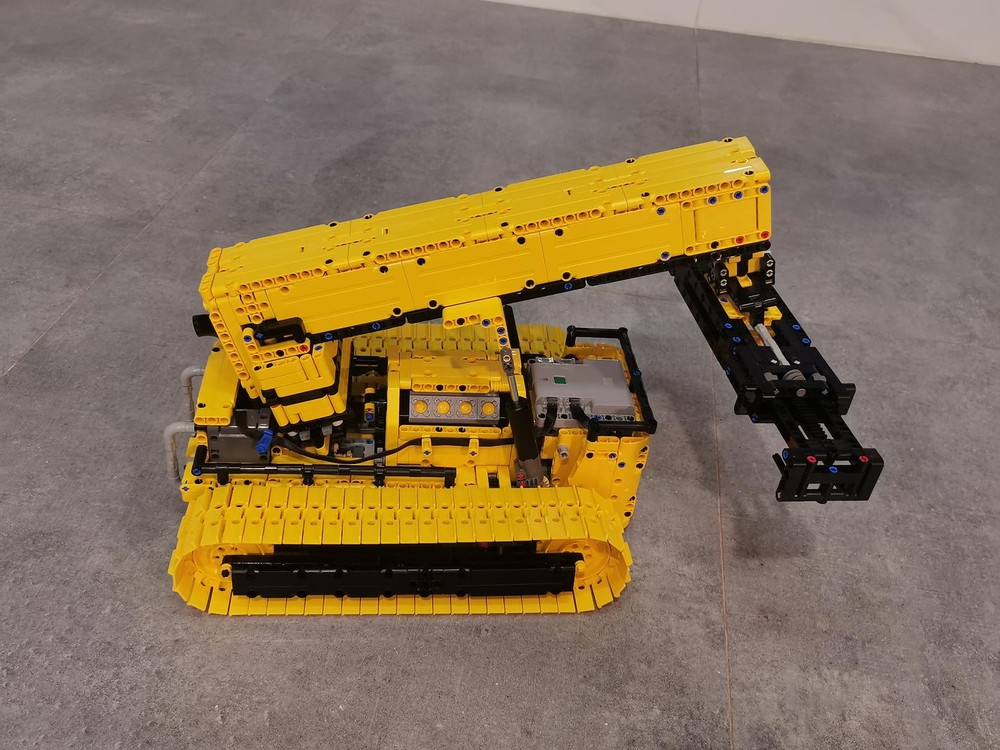 LEGO MOC Tracked Container Crane (42131 B Model) by legoRookie2021 ...