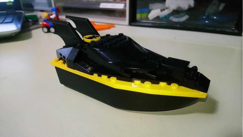 LEGO MOC-125021 Bat Boat by Darkchylde | Rebrickable - Build with LEGO