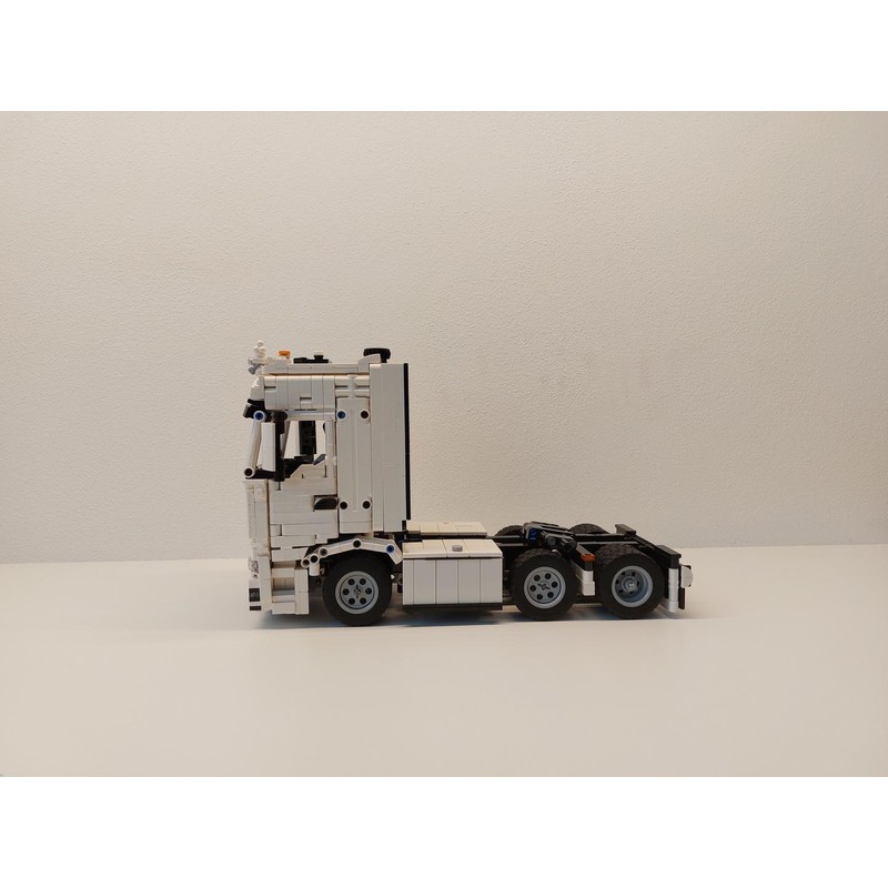 LEGO MOC Man TGX (By BricKimi) by OldOlneyLego | Rebrickable - Build ...