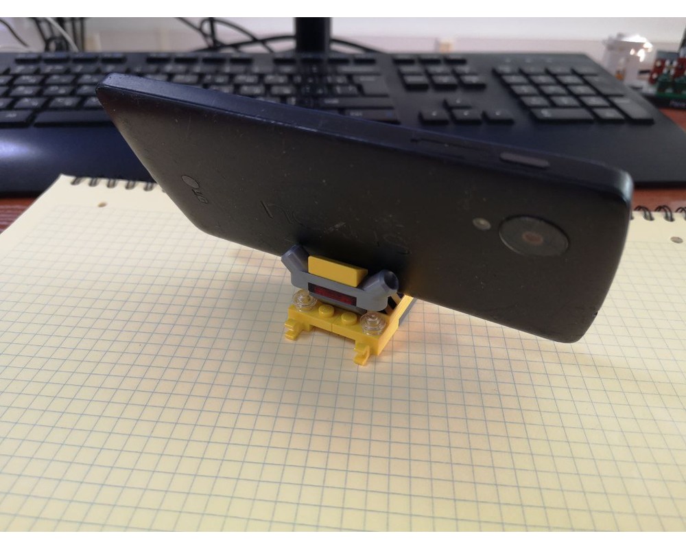 Lego Moc Tiny Stand For Mobile Phone By Markthis Rebrickable Build