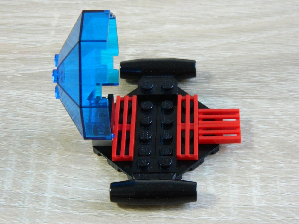 LEGO MOC-126319 6835 Saucer Capsule by Mandarini | Rebrickable - Build ...