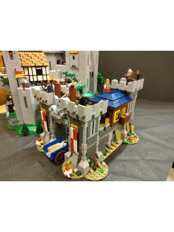 LEGO MOC-126476 Kurts 10305 + 31120 Lion Knight's Castle expension by ...