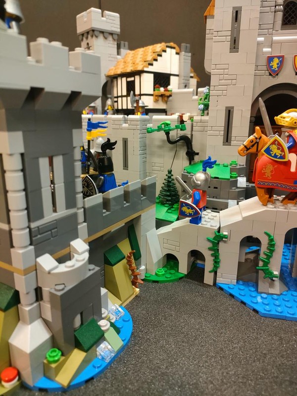 LEGO MOC-126476 Kurts 10305 + 31120 Lion Knight's Castle expension by ...