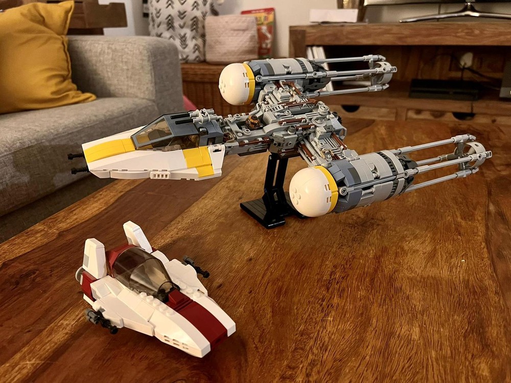 Lego Moc Pixel Dans Btl A4 Ywing Gold Squadron 75172 Modification