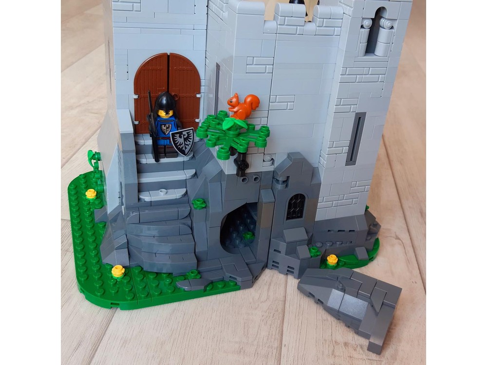 LEGO MOC Fortified outpost (compatible with 10305) by Campistron ...