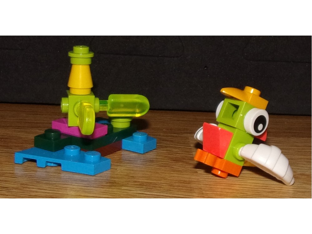 LEGO MOC 30548 - small bird and plant by JusTiCe8 | Rebrickable - Build ...