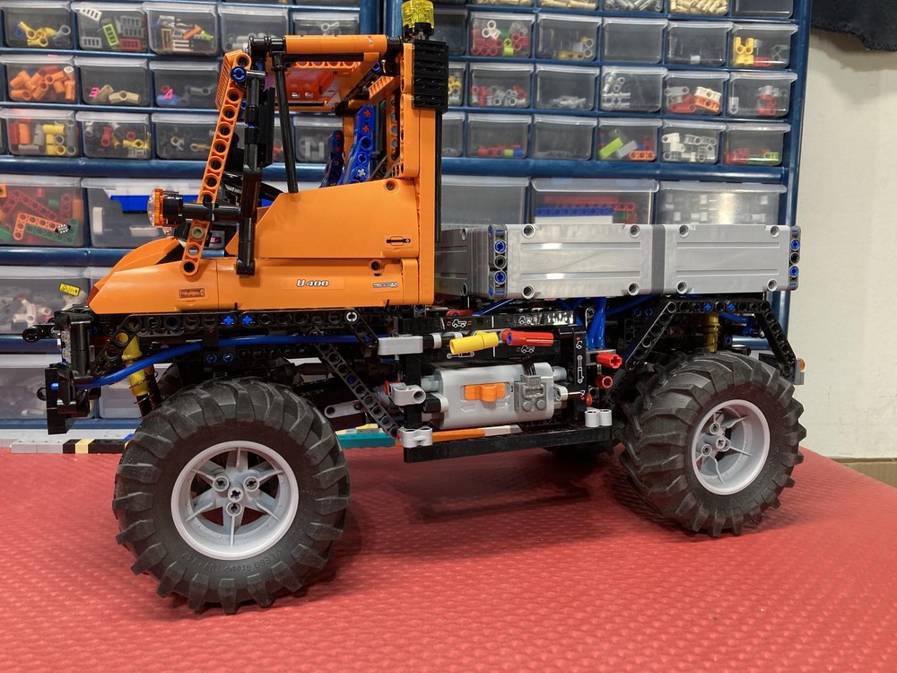 LEGO MOC 8110 Unimog modified to use the tractor style tires. by ...