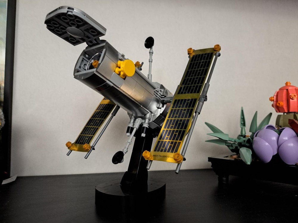 Lego Moc Hubble Space Telescope Stand By Ss3nse Rebrickable Build