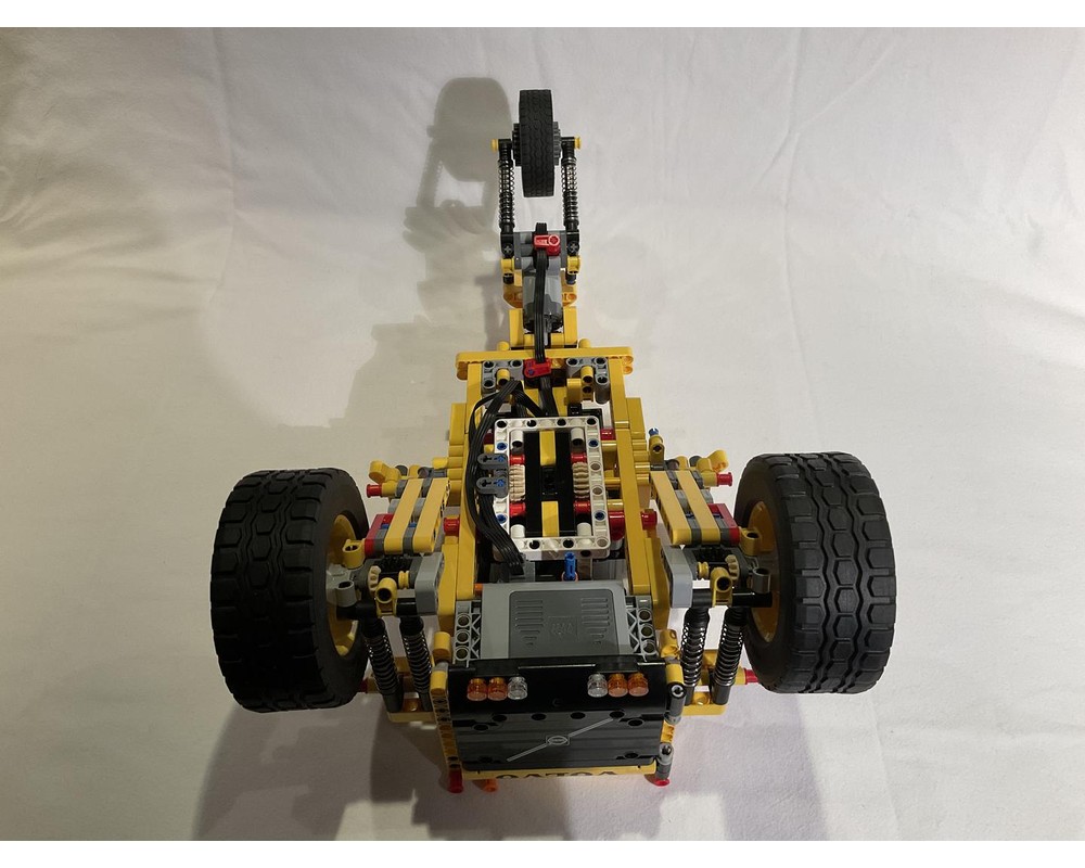 LEGO MOC Raw Road Runner by Pilkaï | Rebrickable - Build with LEGO