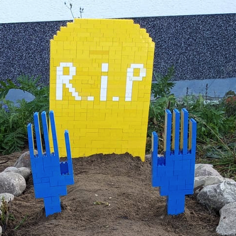 LEGO MOC Halloween Gravestone by Gkschd | Rebrickable - Build with LEGO