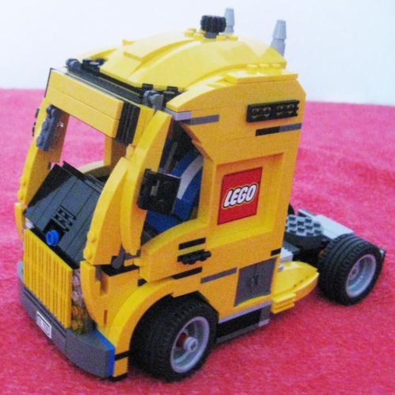 LEGO MOC European 4-wheeled truck engine by DasMatze | Rebrickable ...