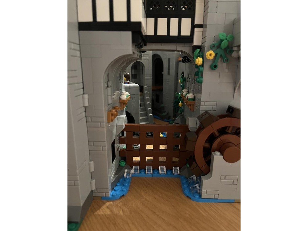 Lego Moc Extended Lion Knights Castle By Elvarim Rebrickable Build