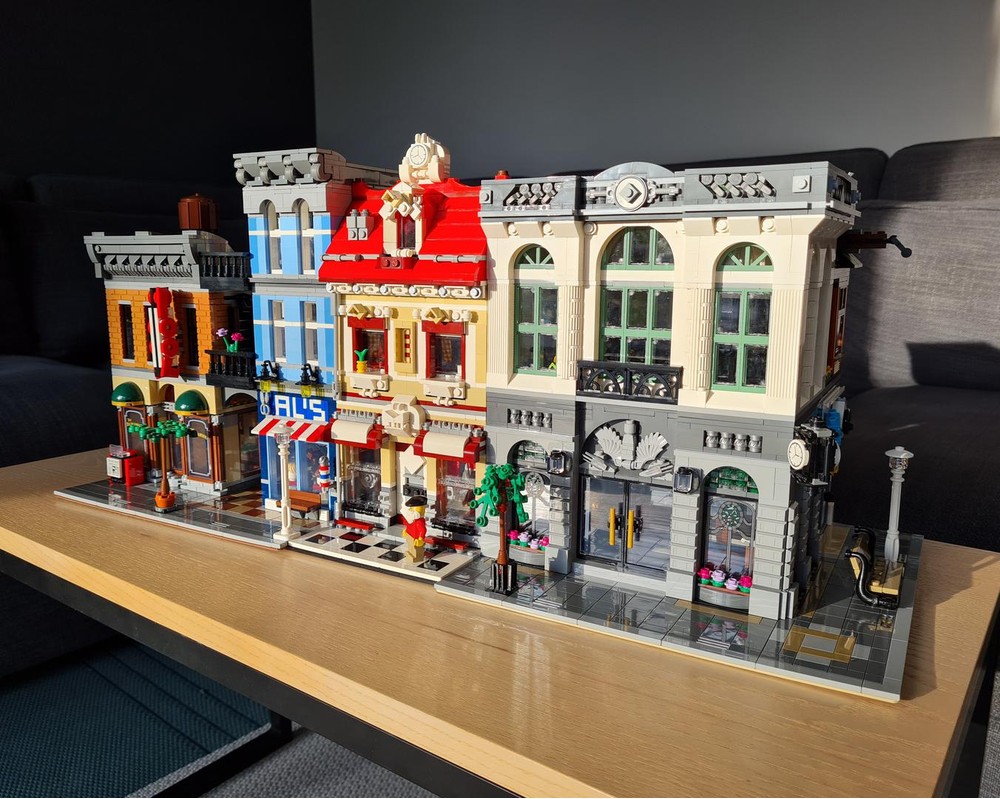 LEGO MOC Santa's secret retreat - modular Christmas 10220 VW Camper Van ...