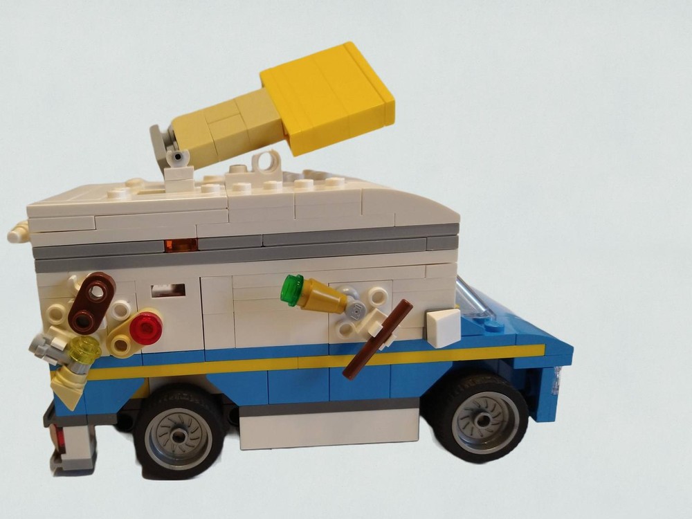 LEGO MOC Ice cream truck by qbcrunch | Rebrickable - Build with LEGO