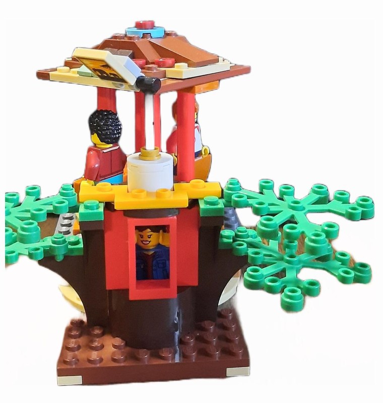 LEGO MOC safari themed carousel by qbcrunch | Rebrickable - Build with LEGO