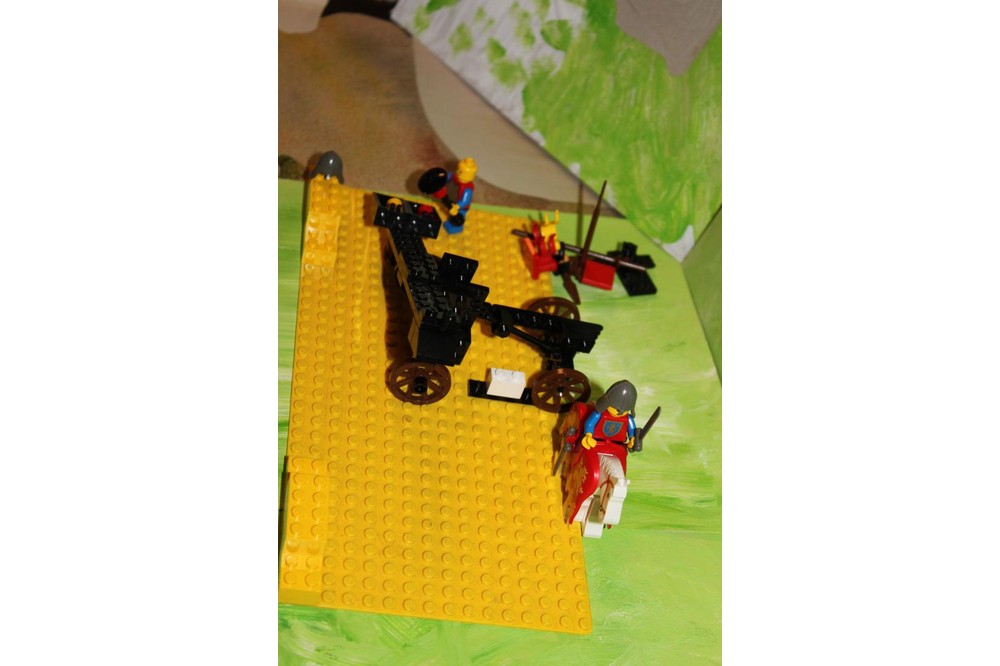 LEGO MOC 6039 Fire Catapult by Mandarini | Rebrickable - Build with LEGO