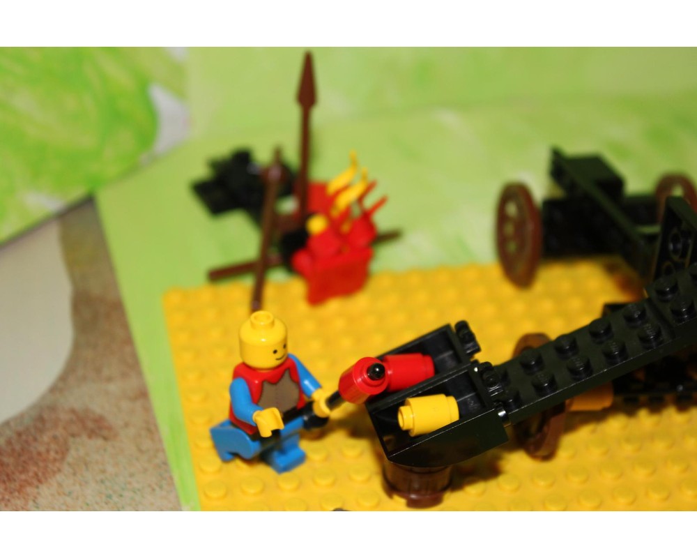 LEGO MOC 6039 Fire Catapult by Mandarini | Rebrickable - Build with LEGO