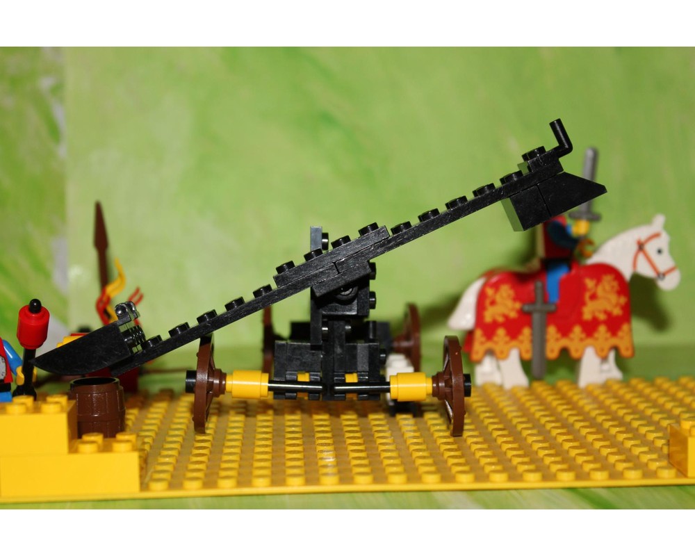 LEGO MOC 6039 Fire Catapult by Mandarini | Rebrickable - Build with LEGO