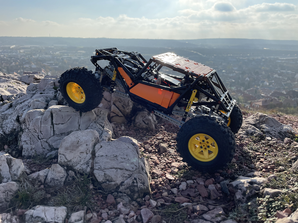 LEGO MOC Rock Bouncer - Tim Cameron's Tyrant by gyenesvi | Rebrickable - Build with LEGO