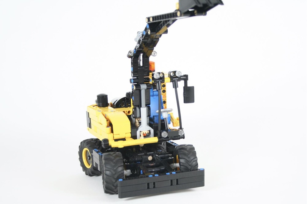 LEGO MOC Wheeled Excavator by thirdwigg | Rebrickable - Build with LEGO