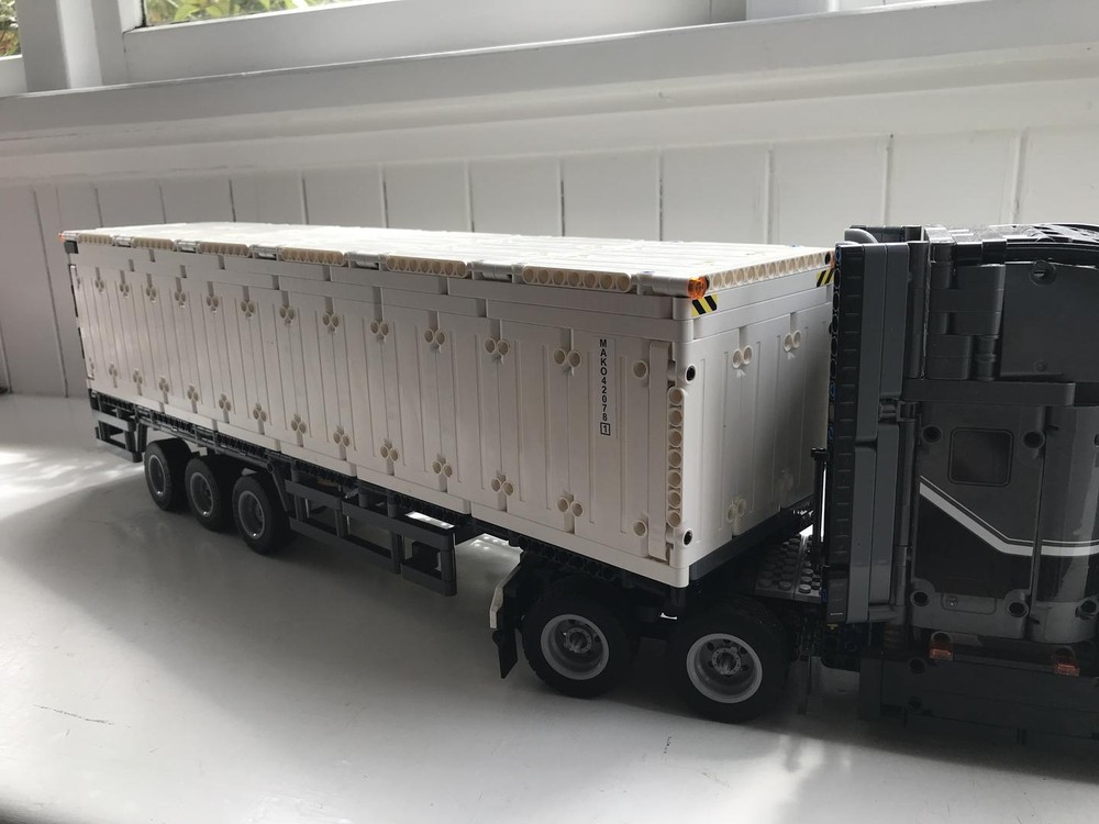 LEGO MOC 3 Axle Box Semi Trailer by Smudge | Rebrickable - Build with LEGO