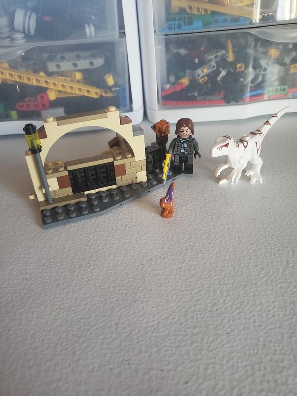 LEGO MOC 76945 Atrociraptor Dinosaur: Dinosaur Market Escape by A ...